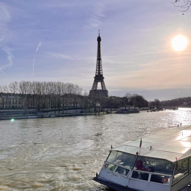 LINE購物｜先LINE購物 再購物 · LINE POINTS回饋賺不停