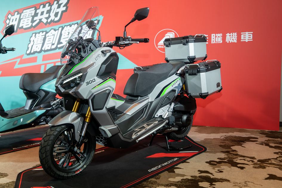 宏佳騰 STR 250、電車 Ai-3 Lite新色登場，黃牌新車 BRERA X 與電動跑旅車款 EV-C1 同步亮相 | LINE購物
