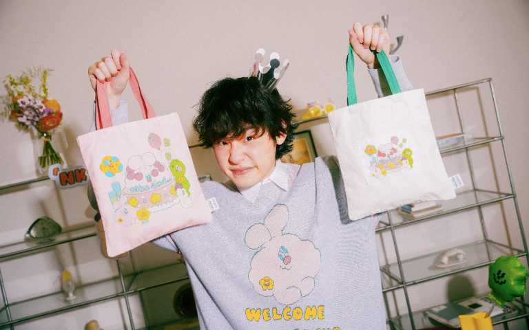 niko and …聯名人氣藝術家KINGJUN！超萌服飾、雜貨單品十月開賣！ | LINE購物